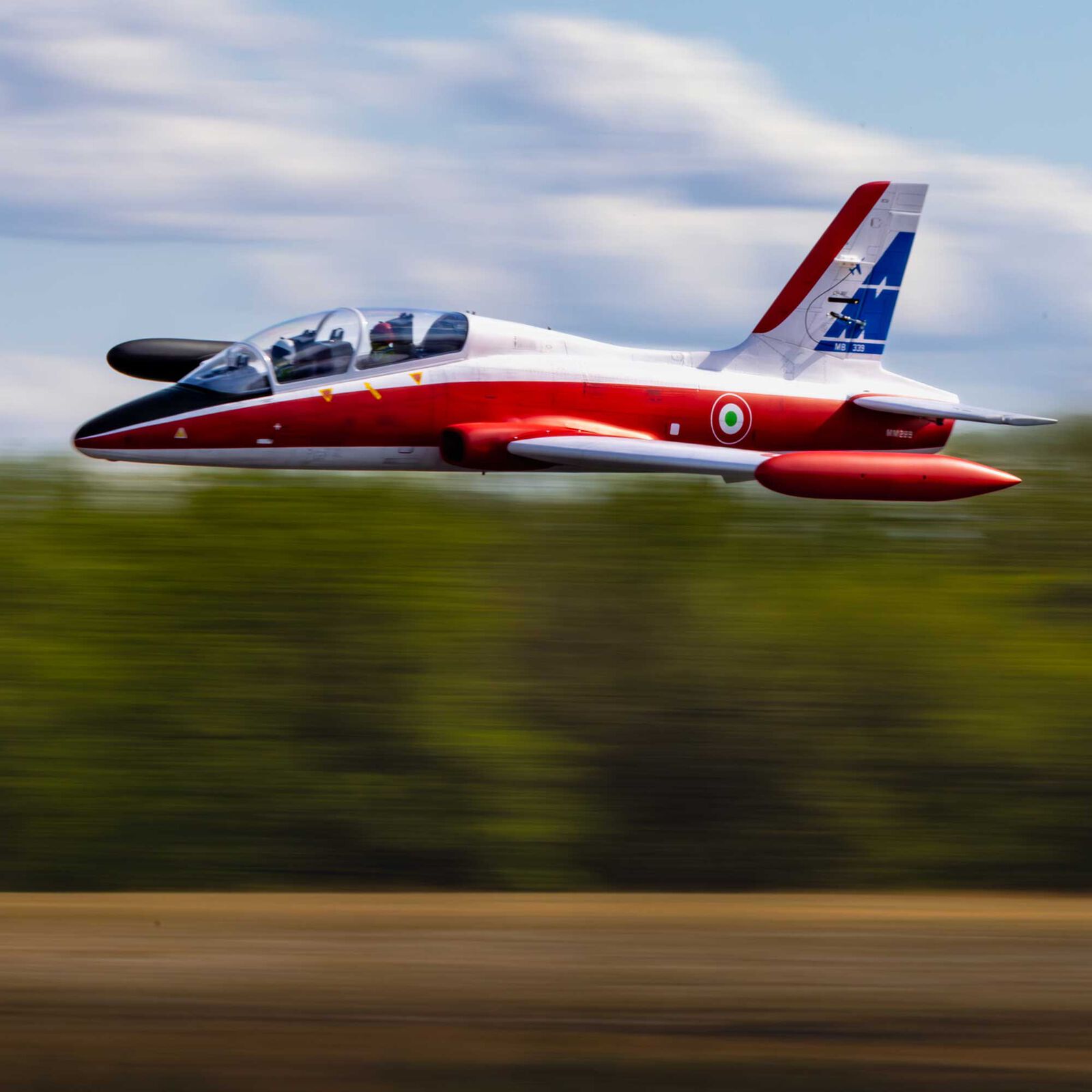Hangar 9 Aermacchi MB-339 60-86N Scale Military Turbine Jet ARF, 84 ...