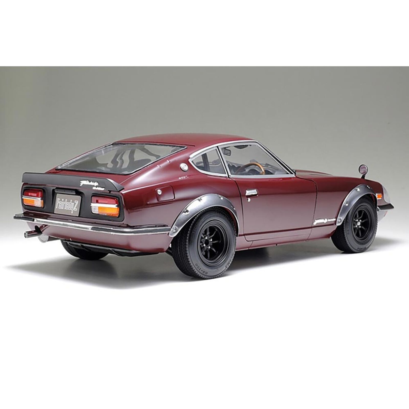 Tamiya 1/12 Nissan Fairlady 240ZG Street-Custom