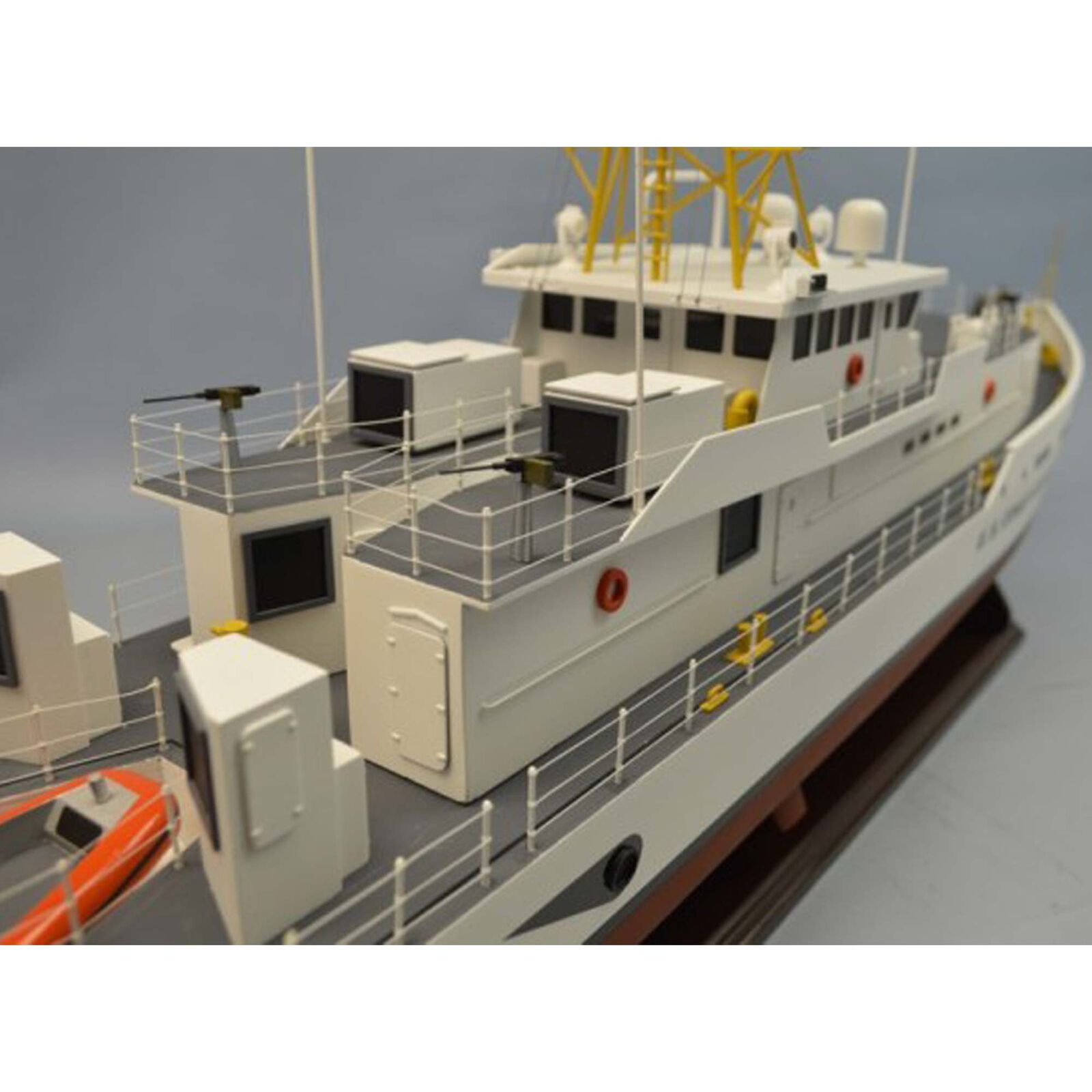 Dumas Products, Inc. 1/48 USCG Sentinel-Class Cutter