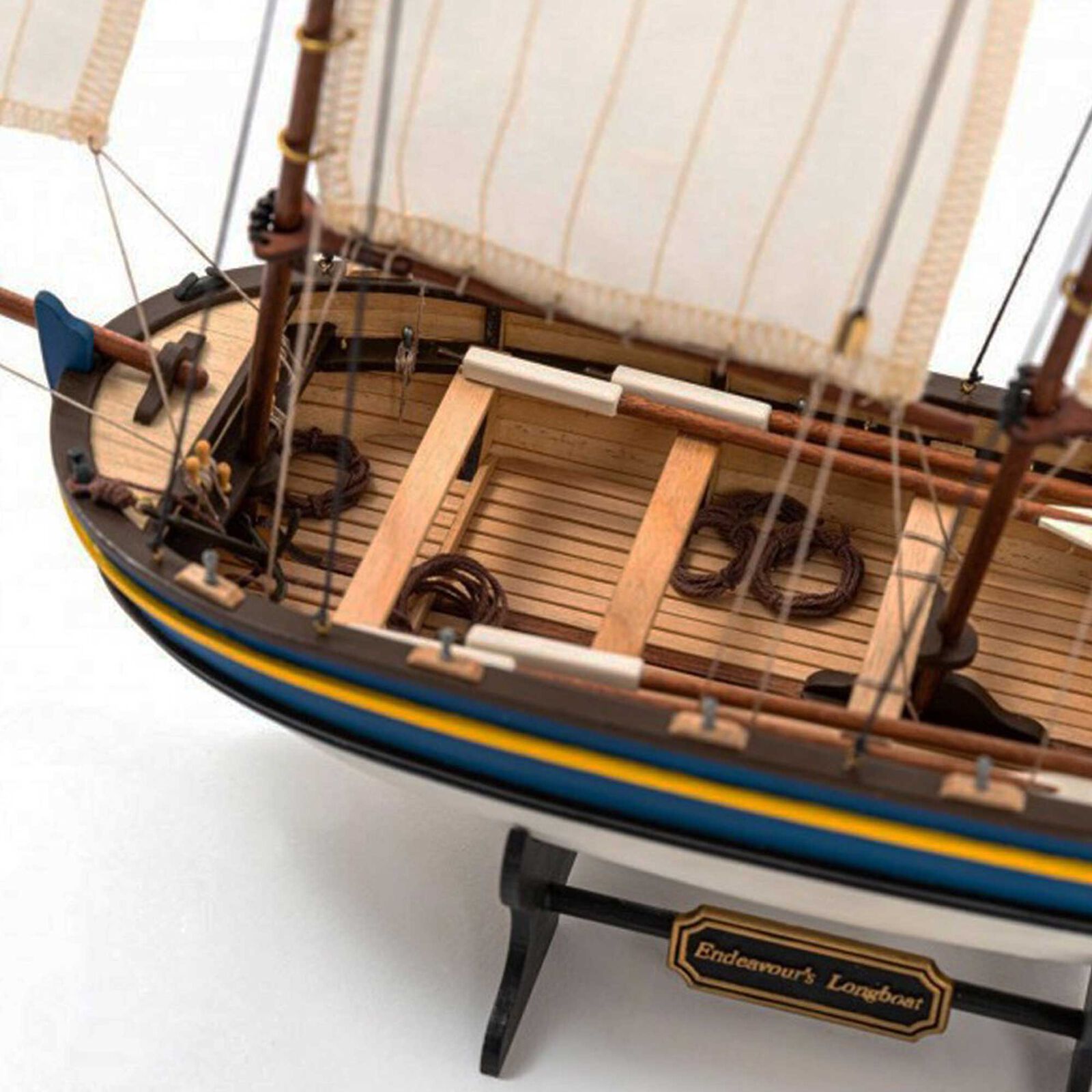 Artesania Latina, S.A. 1/50 Captain's Longboat HMS Endeavour Wooden ...