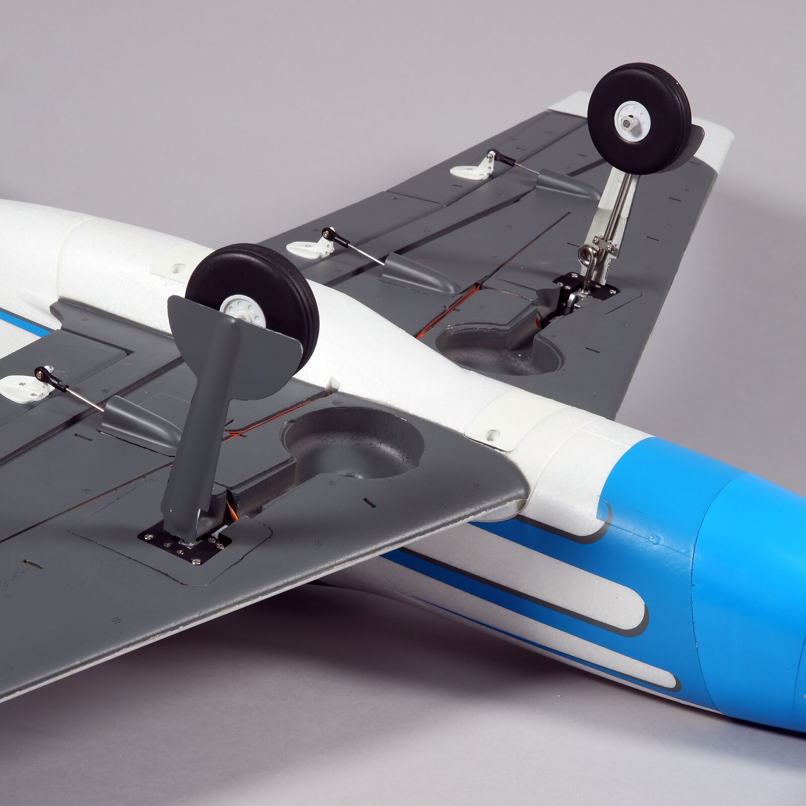 E-flite V1200 1.2m BNF Basic with Smart, AS3X and SAFE Select | Tower ...